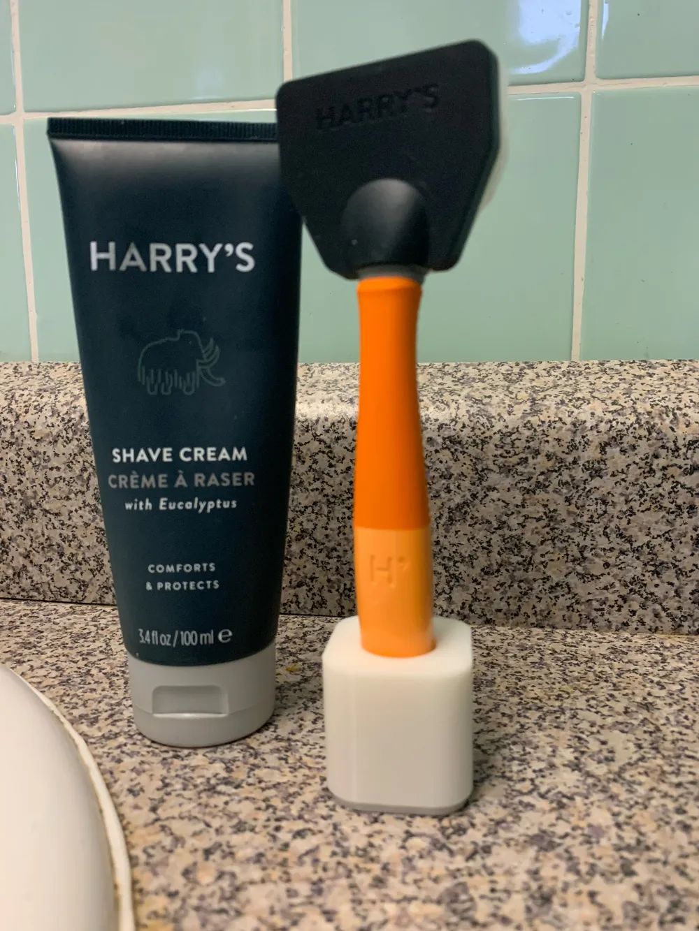 Razor Cube Stand — for Harry's Razors by andysmith_ca - MakerWorld