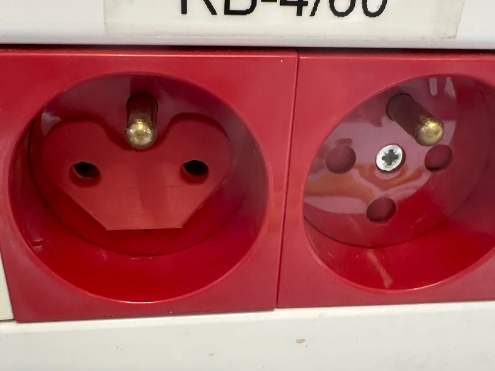 Single DATA EU plug socket authorization key by ArencjoMakerWorld ...