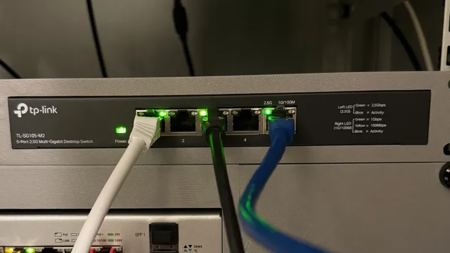 TP-Link TL-SG105-M2 2.5G 10-inch Rack Mount - Free 3D Print Model ...