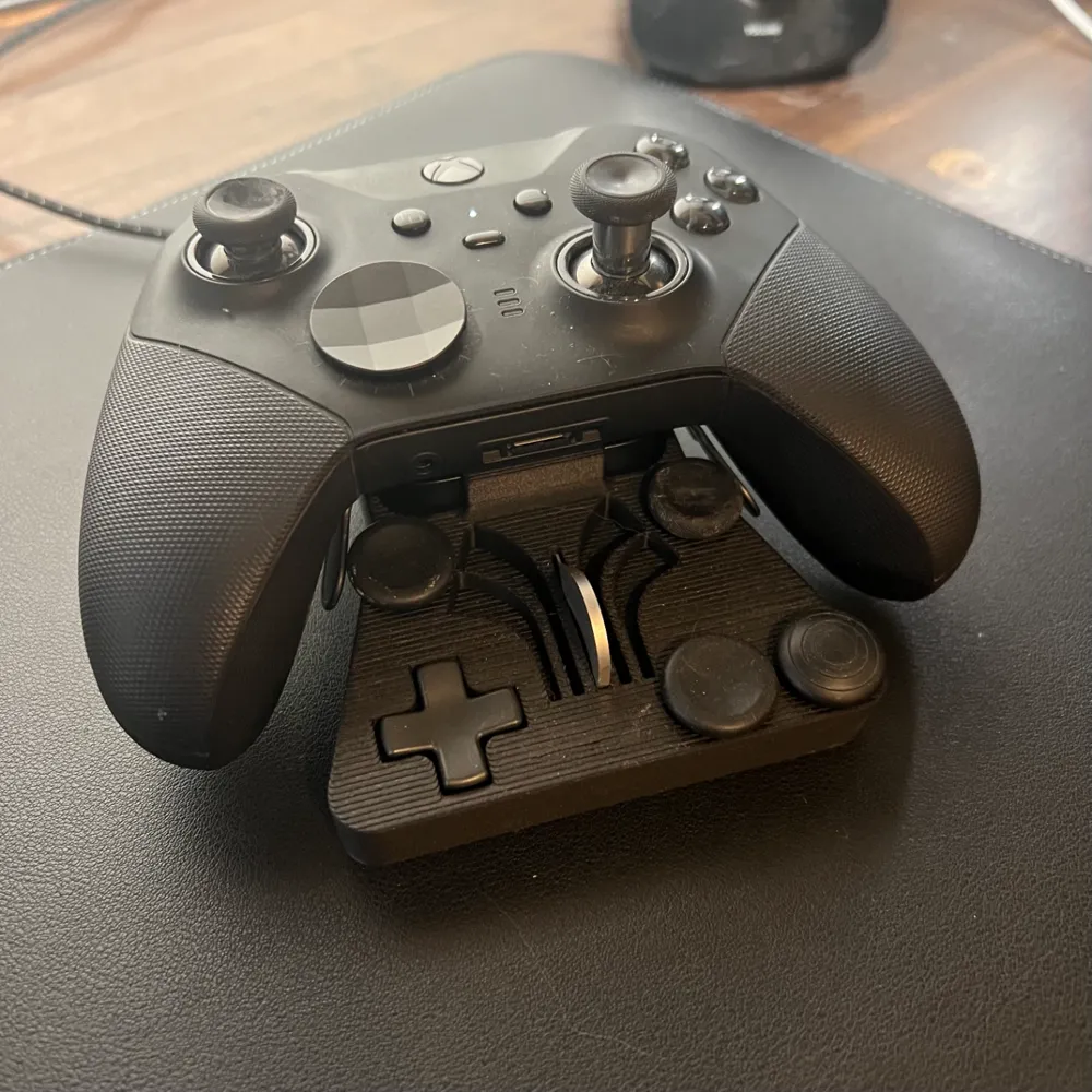 Xbox Elite 2 Controller Dock & Accessory Stand by Ficking Games ...