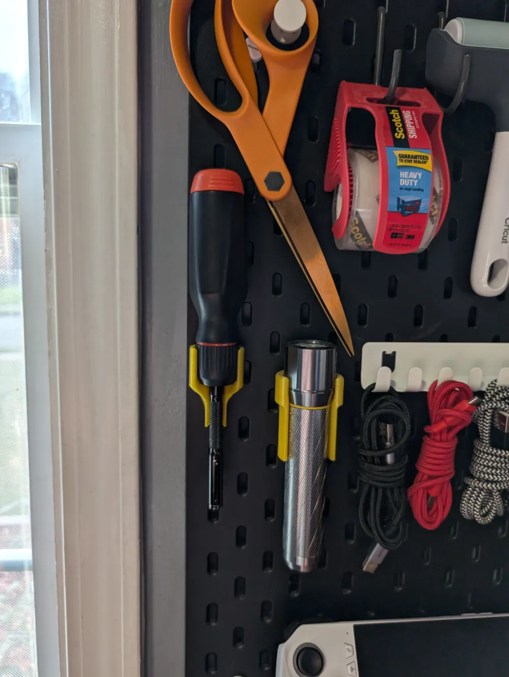 LTT Screwdriver Ikea Skadis Mount by maDIOne - MakerWorld