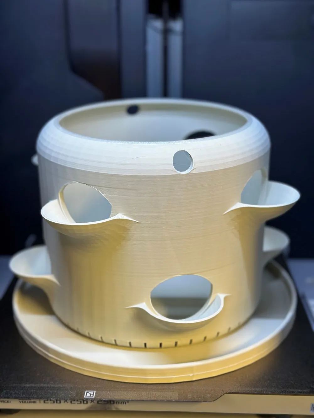 Hanging Herb Pot - Free 3D Print Model - MakerWorld