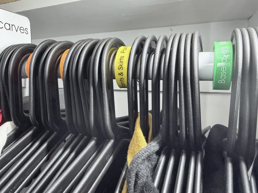 Closet divider labels - clip-on-rod - modular - Free 3D Print Model ...