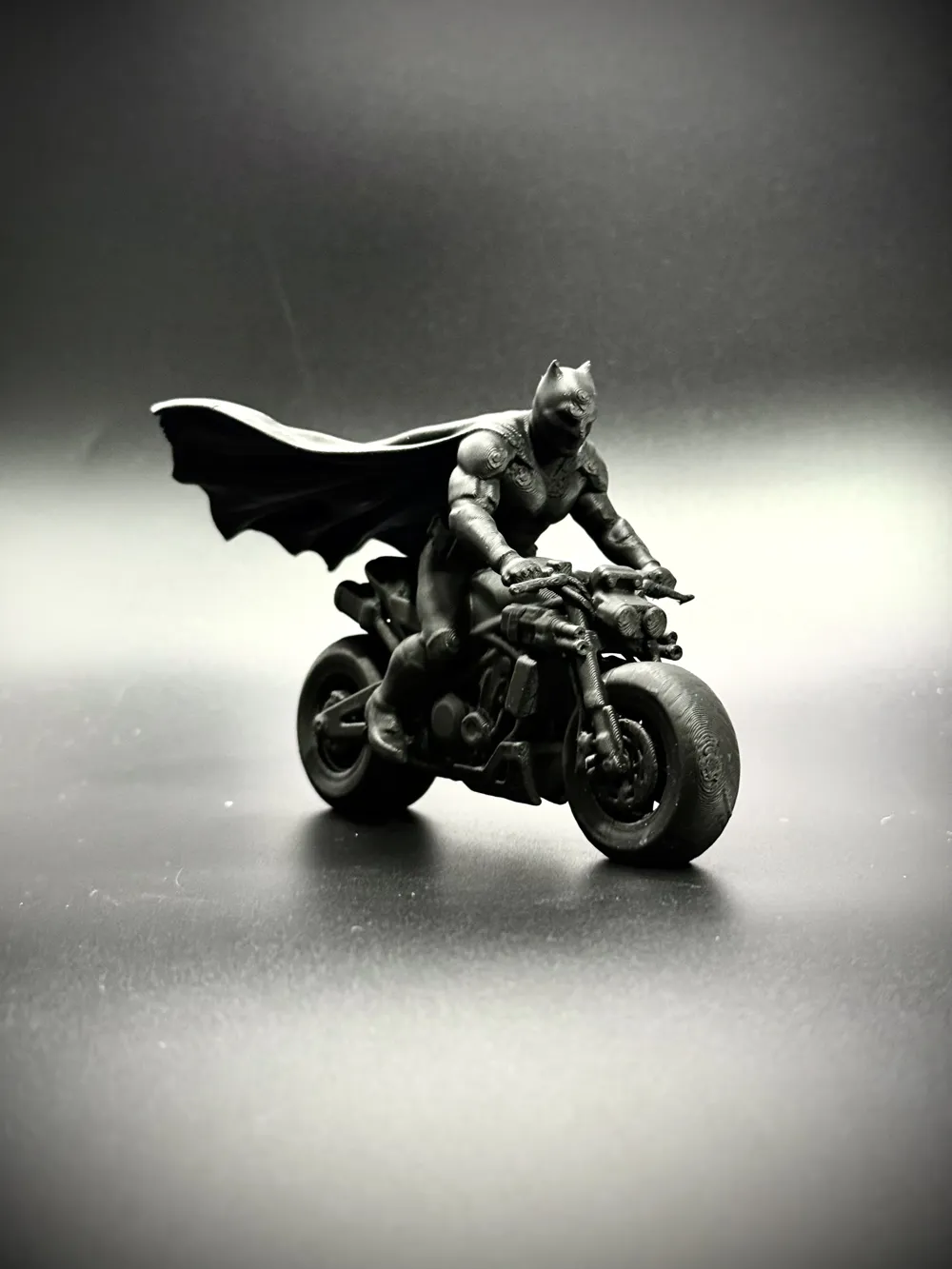Batman riding a motorcycle figurine display! - Free 3D Print Model ...