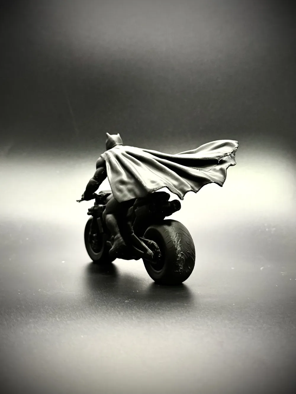 Batman riding a motorcycle figurine display! - Free 3D Print Model ...