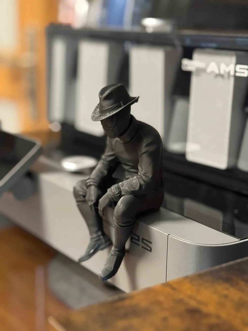 Spider-Man Noir Edge Sitter-Monitor & Shelf Topper - Free 3D Print ...
