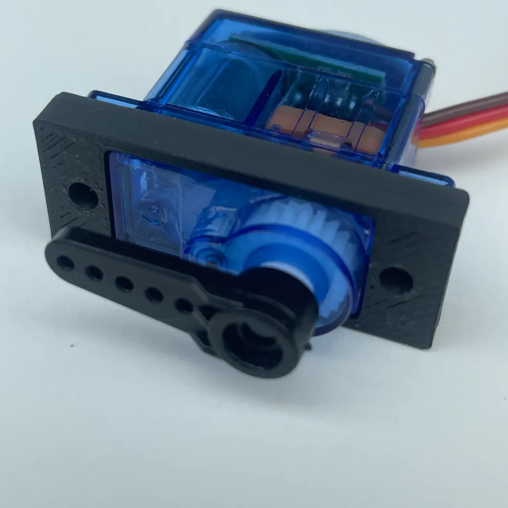 Servo Motor Mounting Plate by mr.lockyer - MakerWorld
