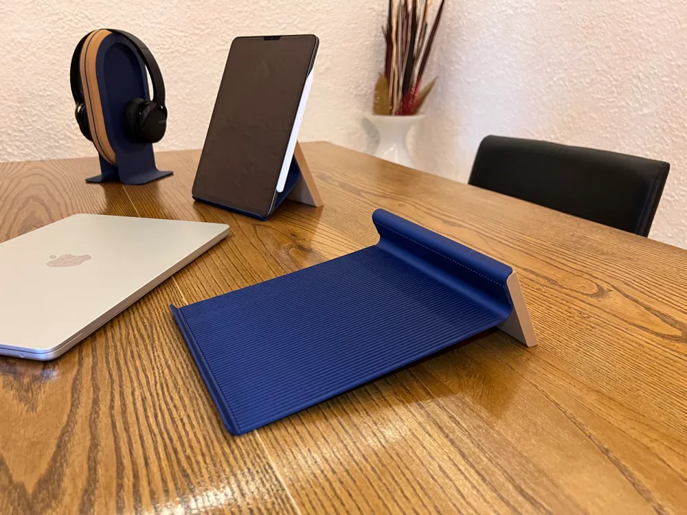 Laptop Stand by Luca Maker Lab - MakerWorld