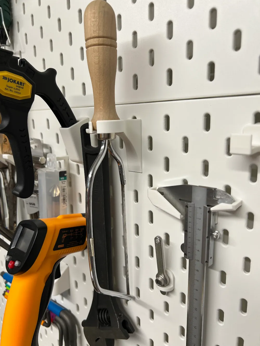 Skadis holder - hand metal saw by Jodadoo - MakerWorld