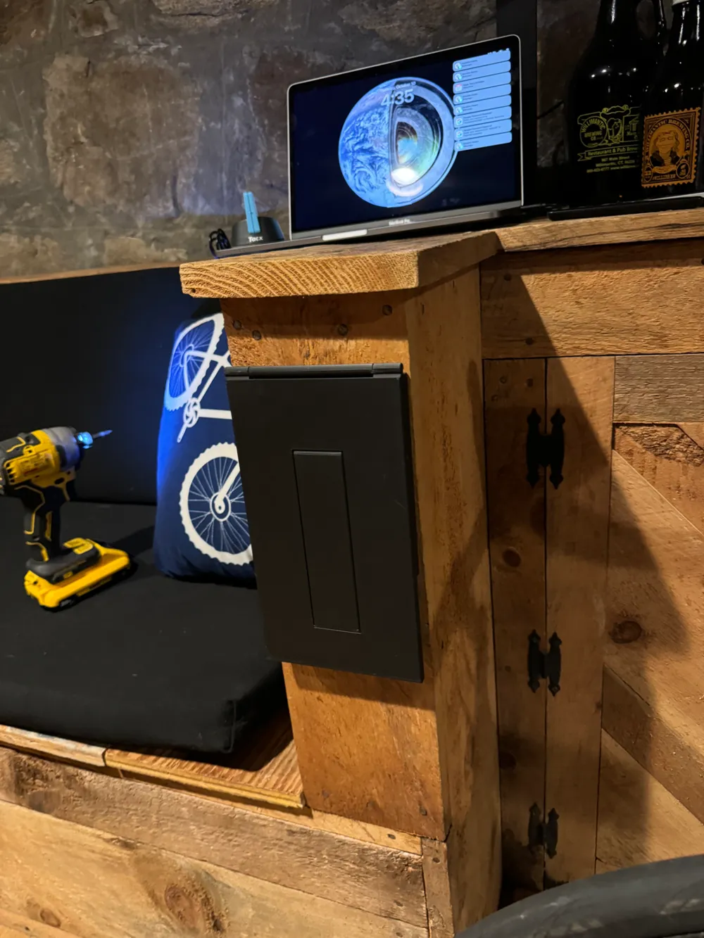Wall Mounted Pop Up Table by m.smithicus - MakerWorld
