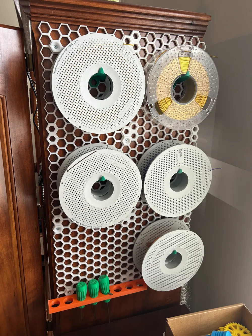 Honeycomb Storage Wall/HSW Spool Holder V2 Remixed by CB 3D ...