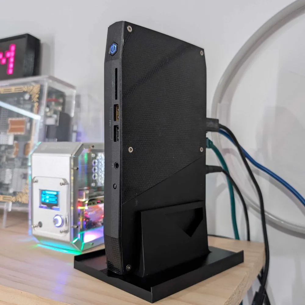Intel NUC NUC6i7KYK Skull Canyon Vertical Stand Remixed by ...