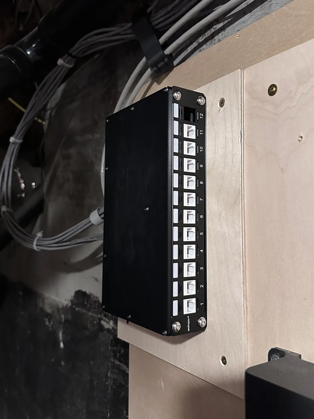 Mini Patch Panel Enclosure by glenMakerWorld: Download Free 3D Models