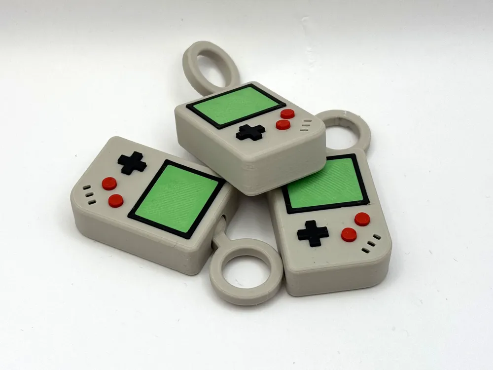 Retro Gameboy Keychain by Stigern - MakerWorld