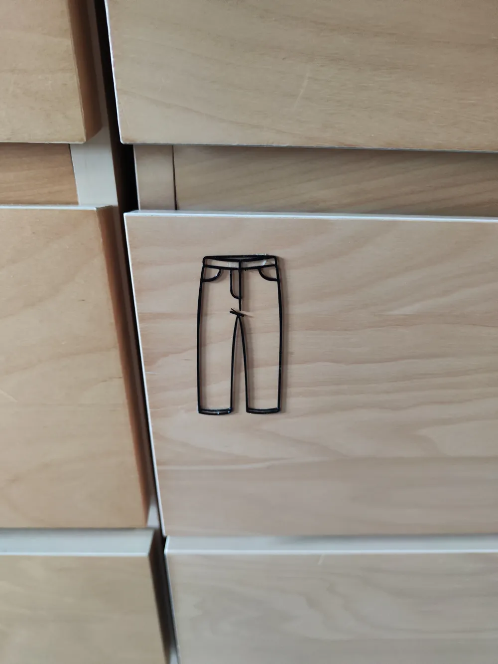 Clothes Logos in Line Art - Free 3D Print Model - MakerWorld