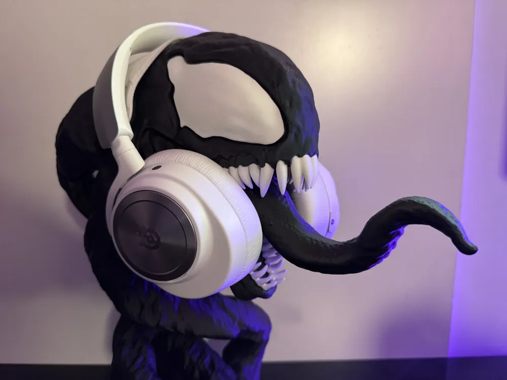 Venom Headphone Stand - Marvel Symbiote - Free 3D Print Model - MakerWorld