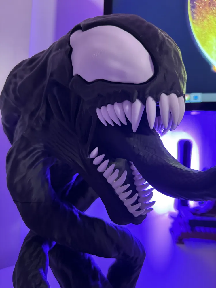 Venom Headphone Stand - Marvel Symbiote - Free 3D Print Model - MakerWorld