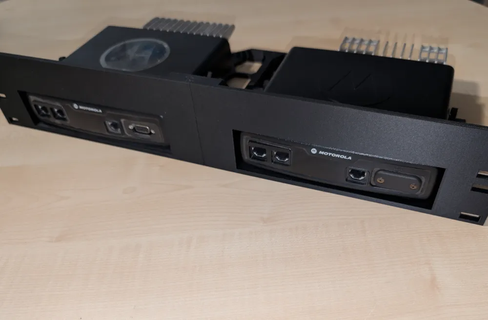 2x Motorola MRT 2HE Rack Mount by thisislennard - MakerWorld