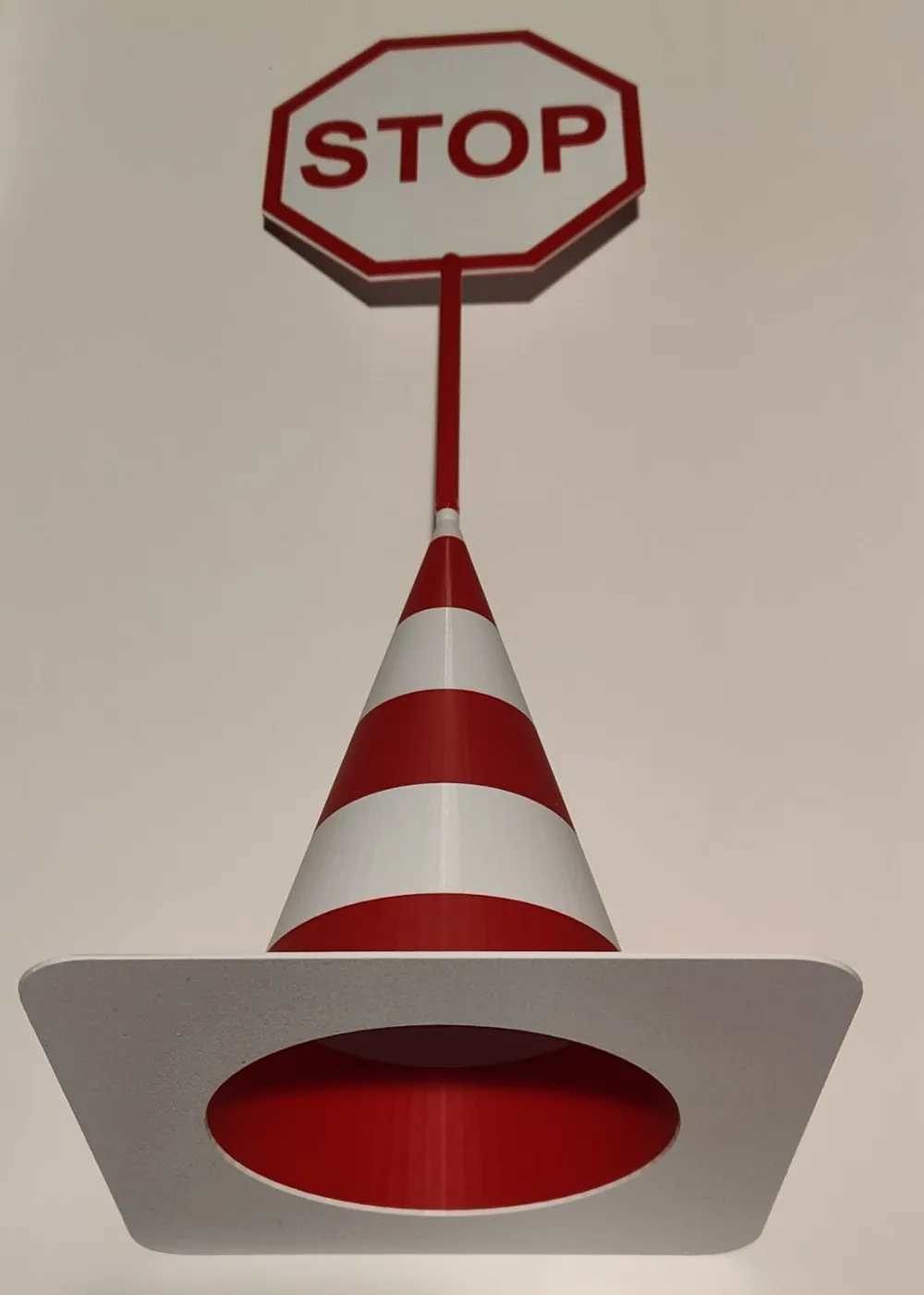 Trafic cone with a stop sign by nasosps - MakerWorld