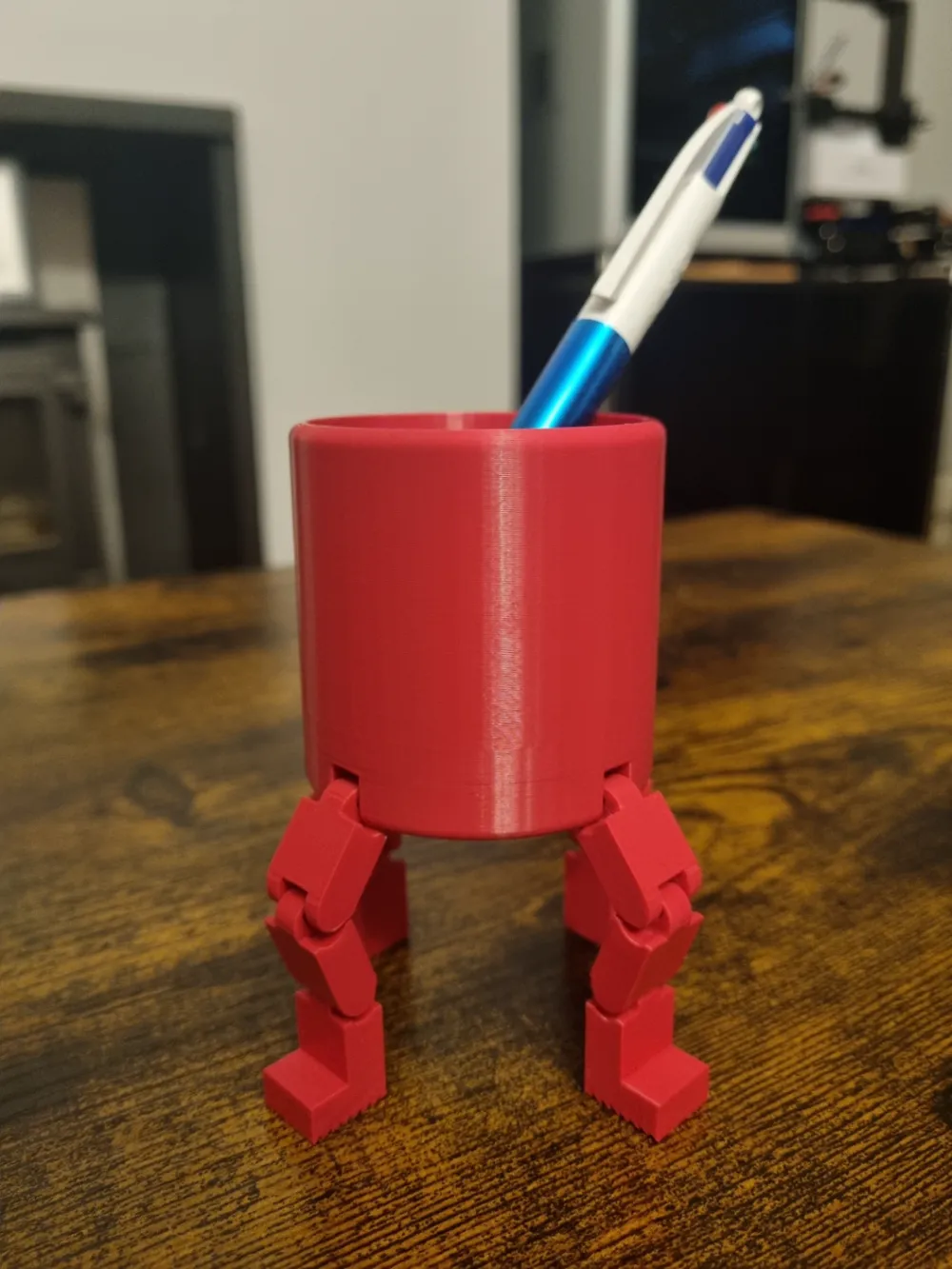 Cup with flexi legs by Amateur Prints - MakerWorld