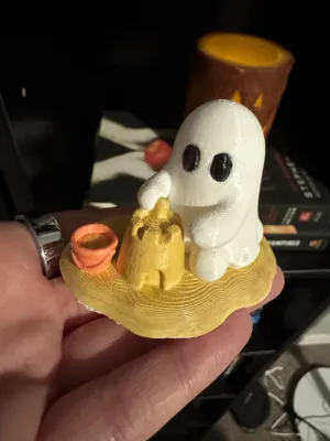 Ghost making sand castle - Free 3D Print Model - MakerWorld