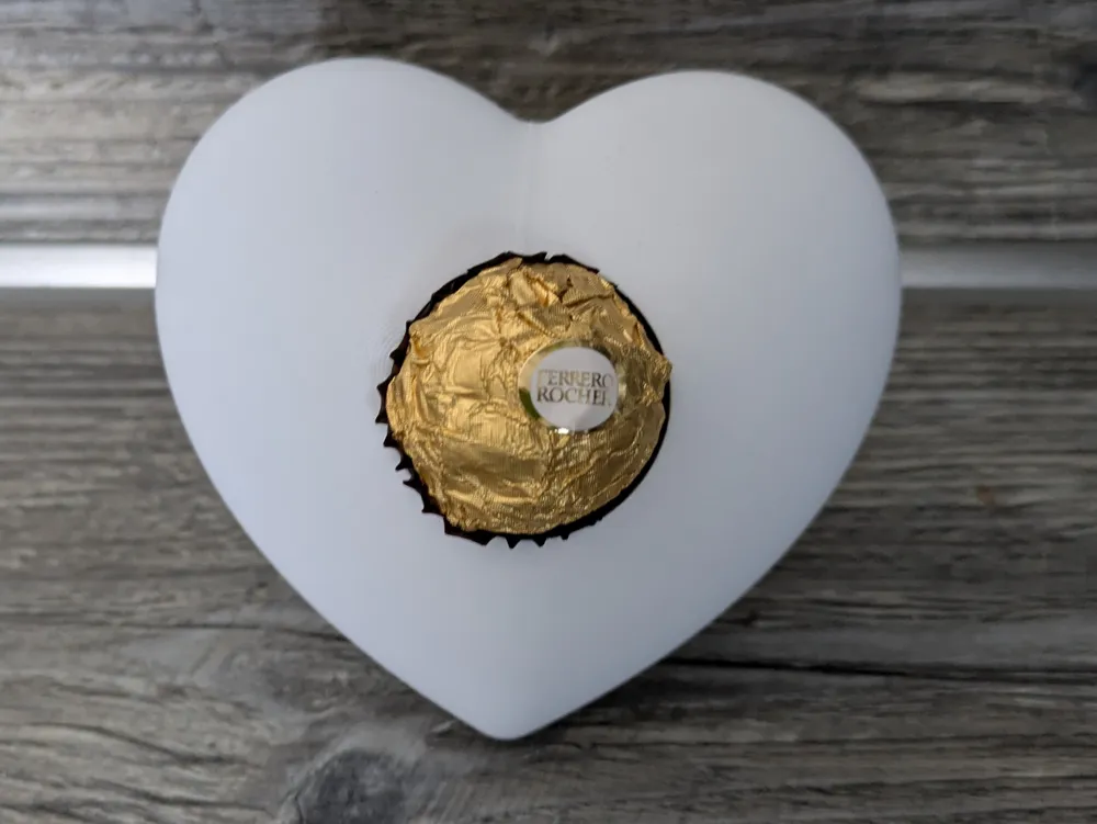 "Sweet Heart" Ferrero Rocher - Chocolate Holder - Free 3D Print Model ...