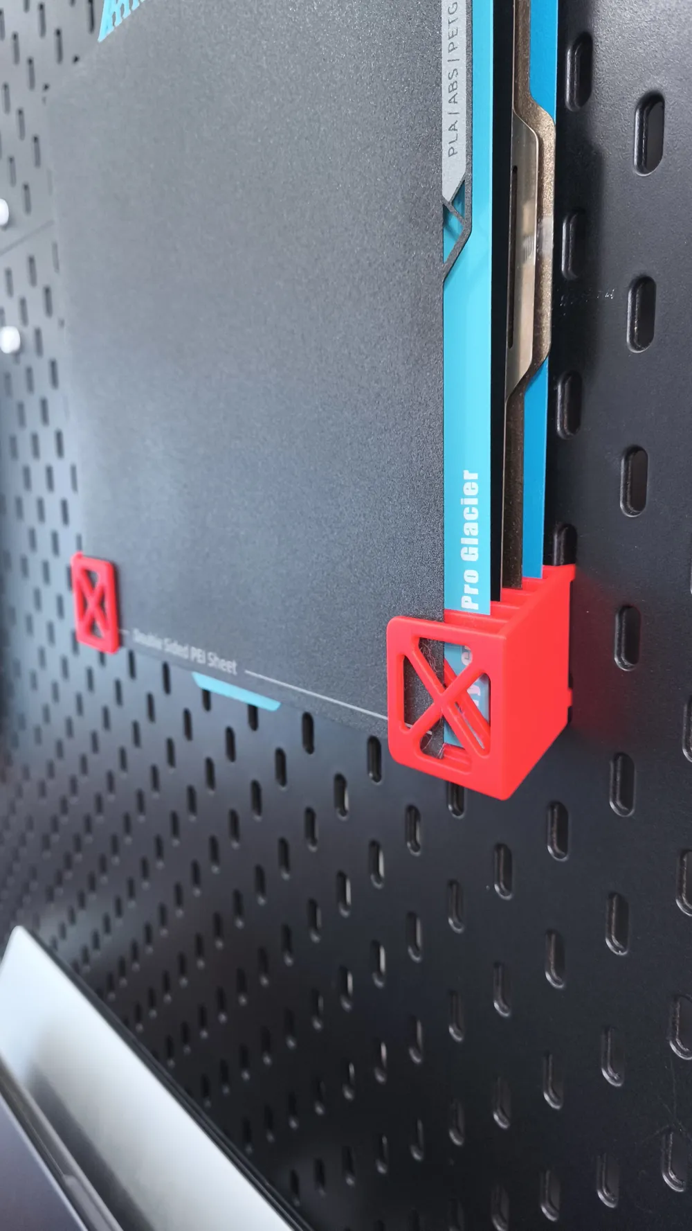 IKEA Skadis Hack – 3D Printer Plate Holder! 3 or 5 by Valeria Momo ...