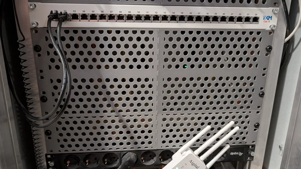 19" Rack Panel/Cover 1U 2U 4U Cable Manager by Andy666E MakerWorld ...