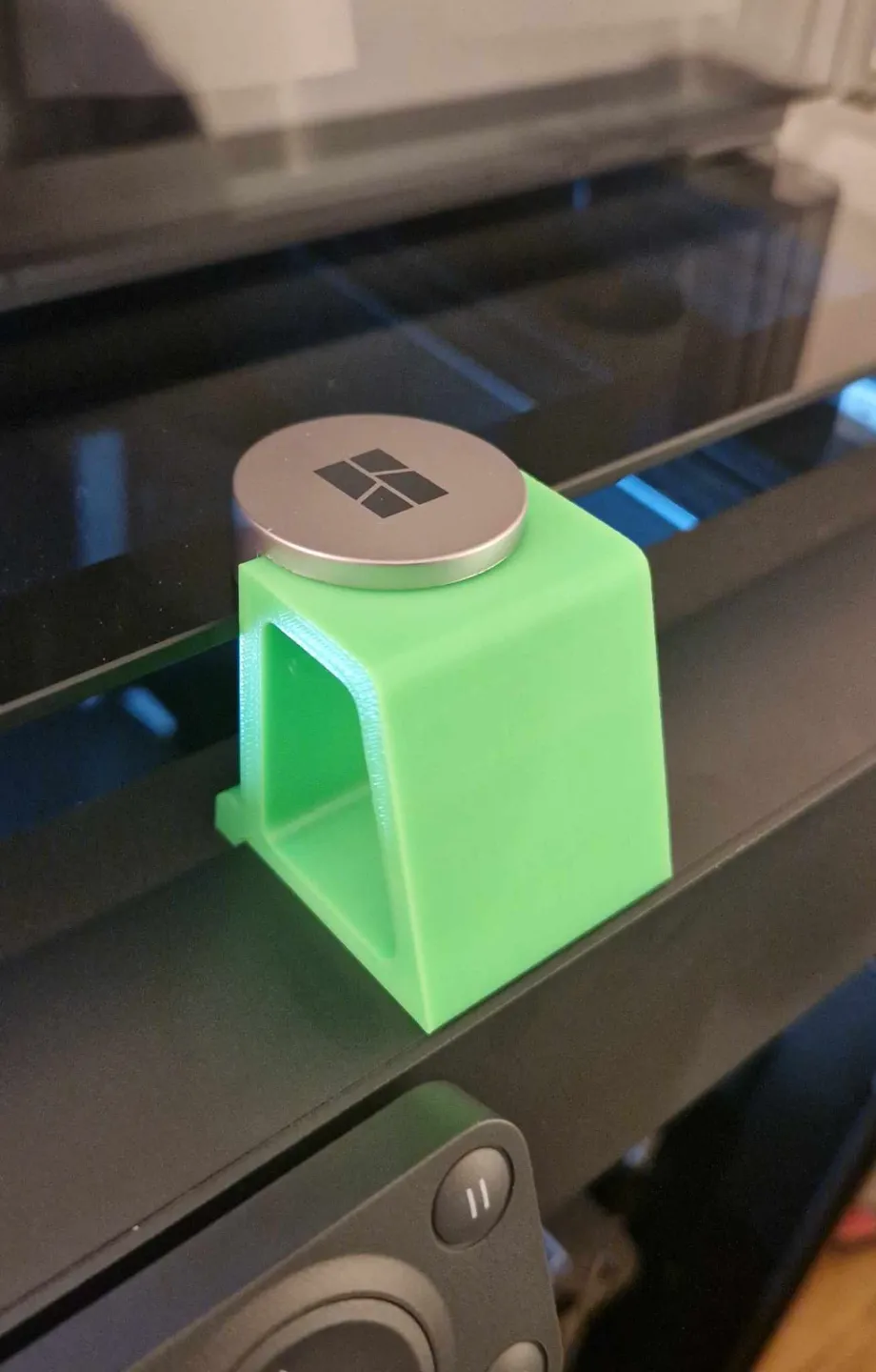 Top Glass Riser - P1S & X1C - Strong Design - Fast by SteveA - MakerWorld