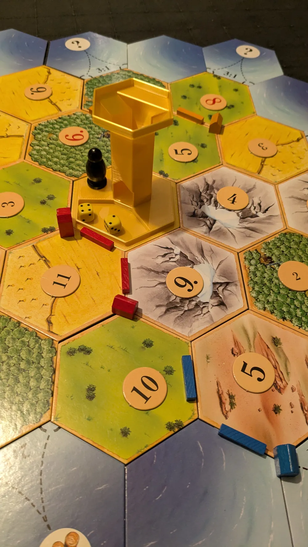 Catan Tile Dicetower for 10mm Dice - Free 3D Print Model - MakerWorld