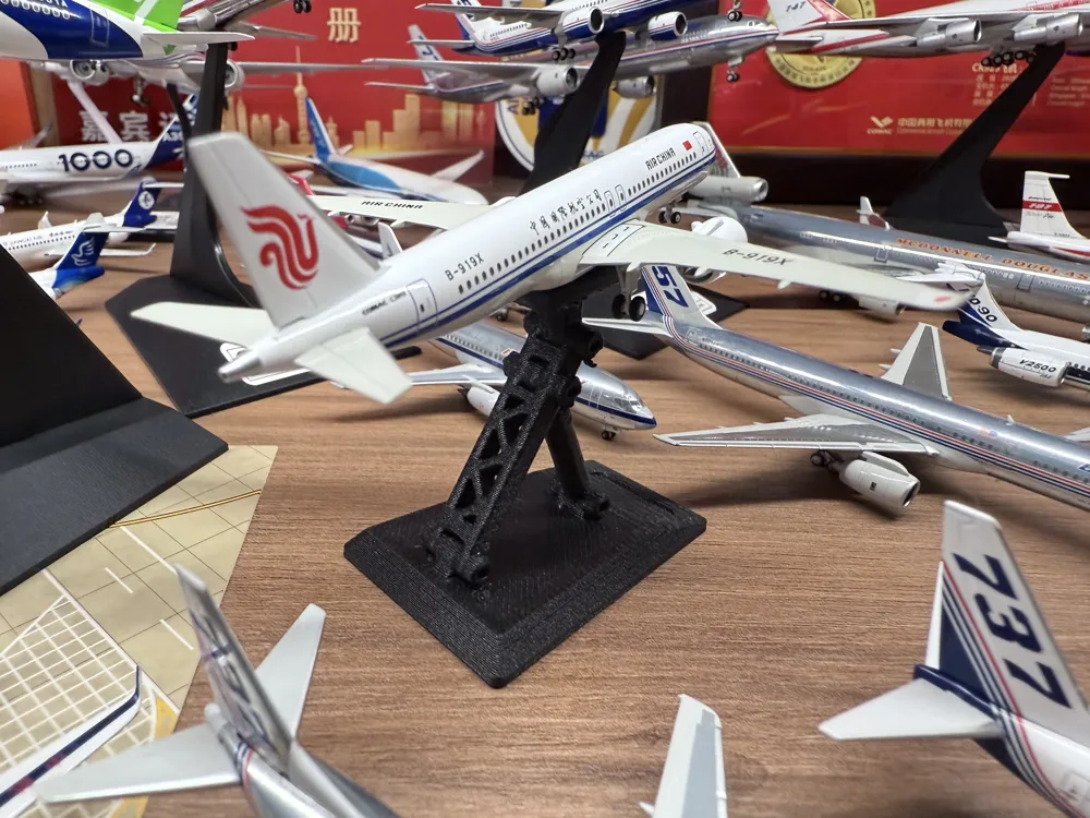 Premium 1:400 Plane Model Stand Landing Gear Style by jupangpang ...