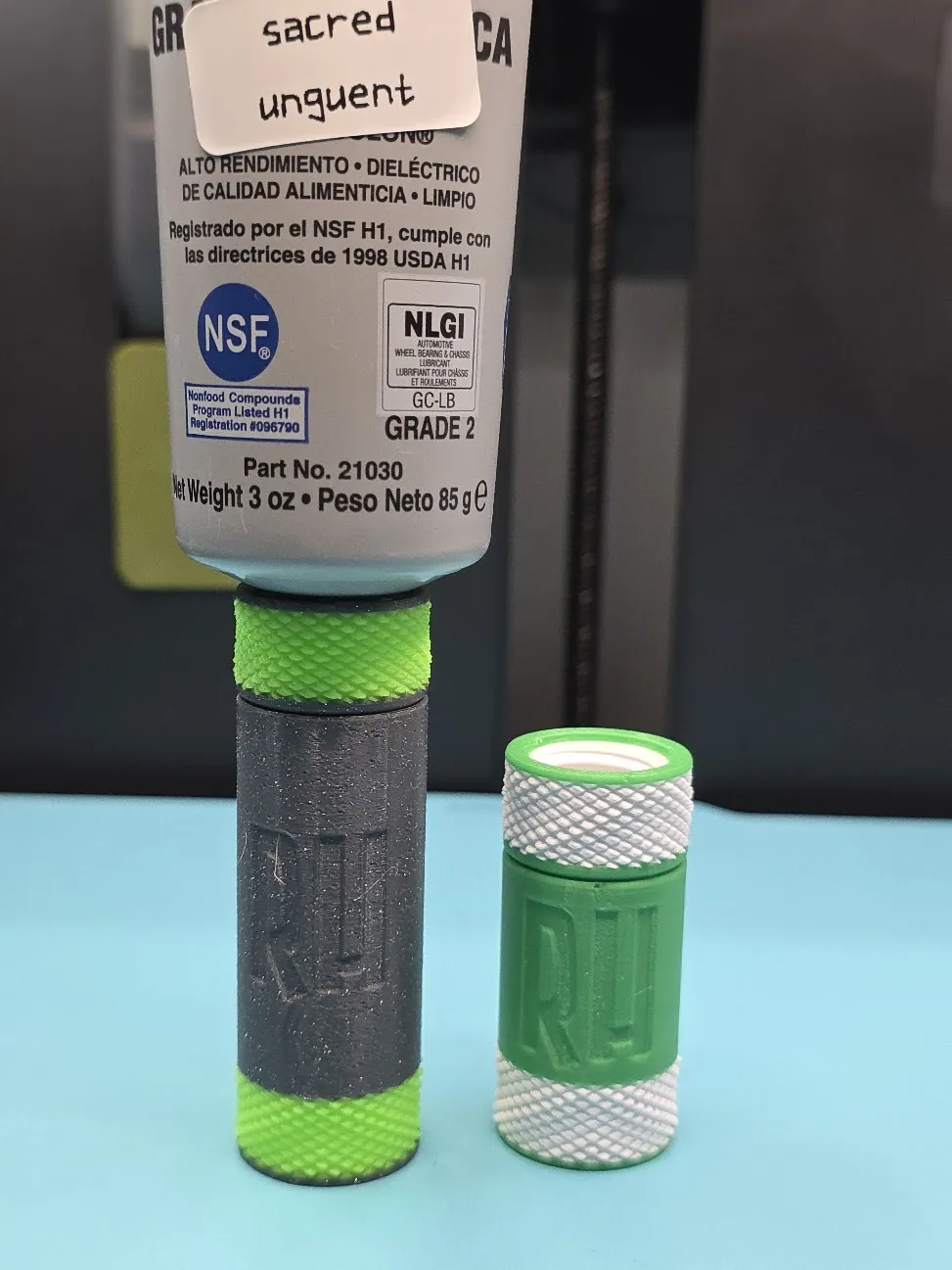 The Uber Super Luber - a new 8mm lead screw aide! by RevHazlett ...