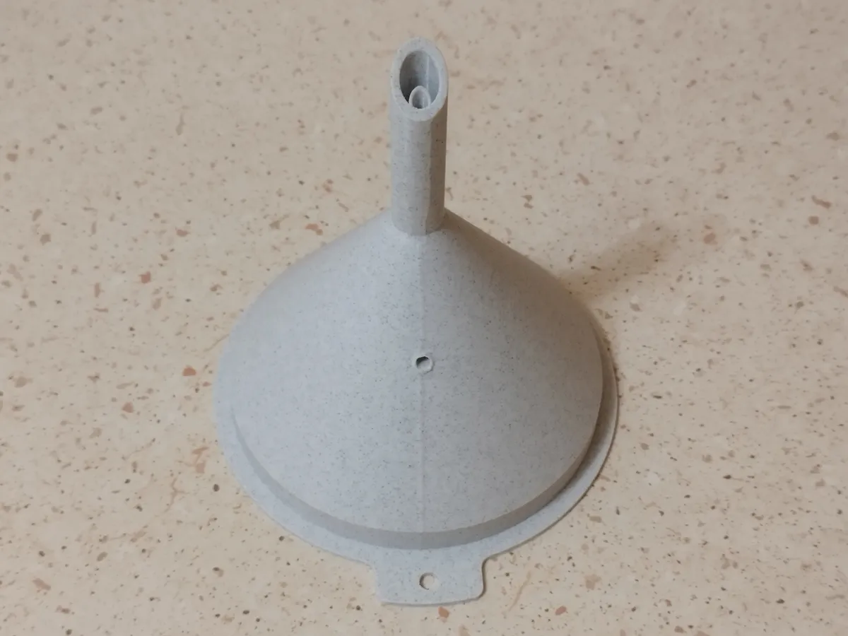 Anti-Glug Funnel with Air Vent (Fast Flow) - Free 3D Print Model ...