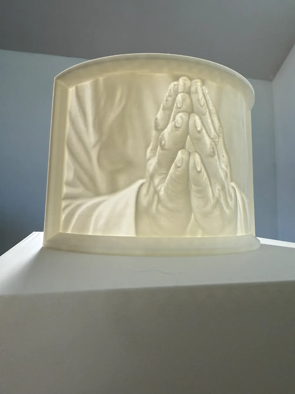 Jesus Praying Tea Light Lithophane - Free 3D Print Model - MakerWorld