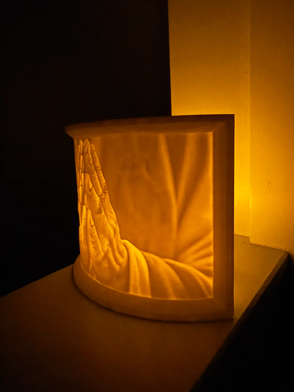 Jesus Praying Tea Light Lithophane - Free 3D Print Model - MakerWorld