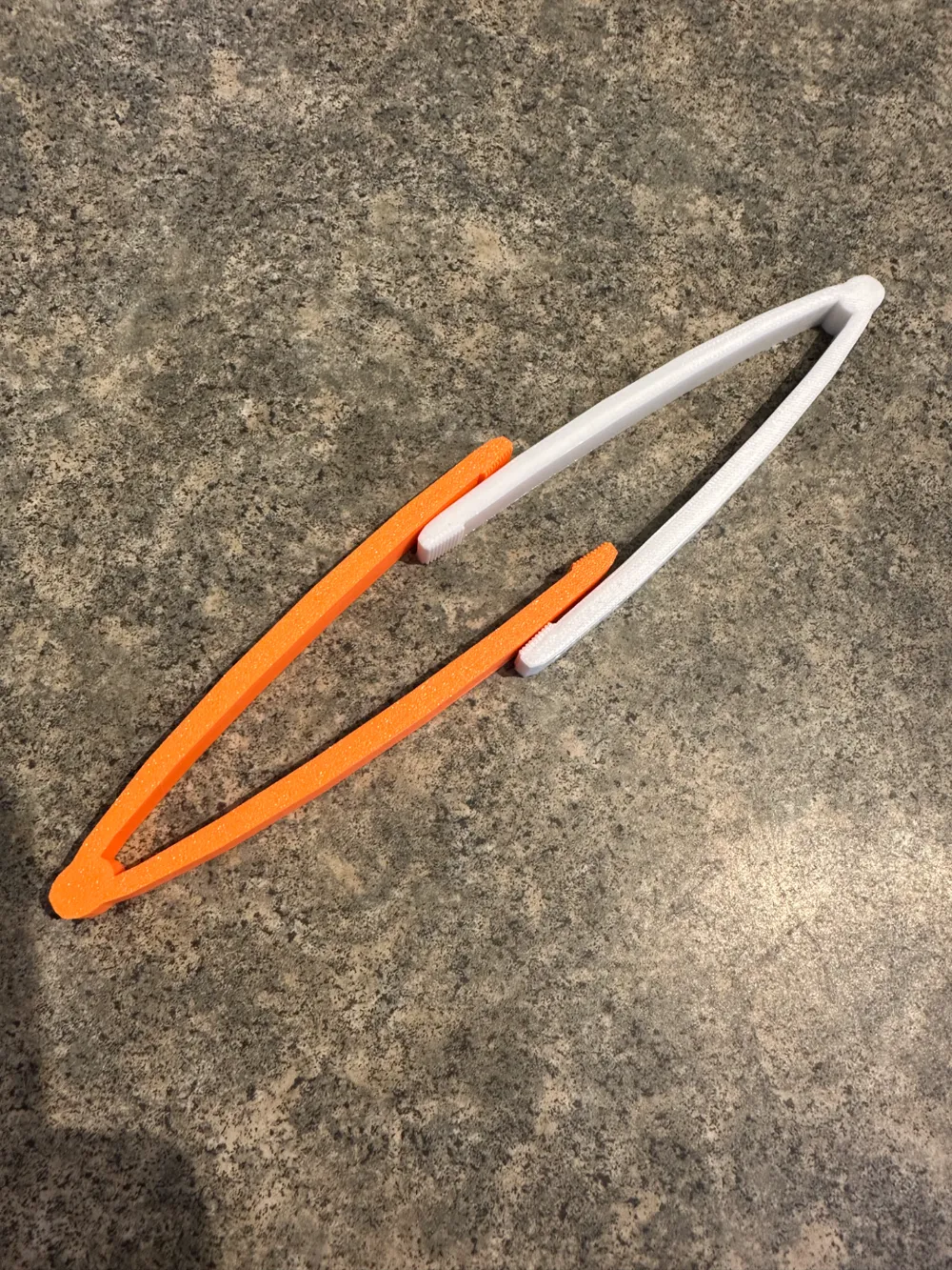 bearded dragon gecko reptile feeding tweezers by Yak Dudes - MakerWorld