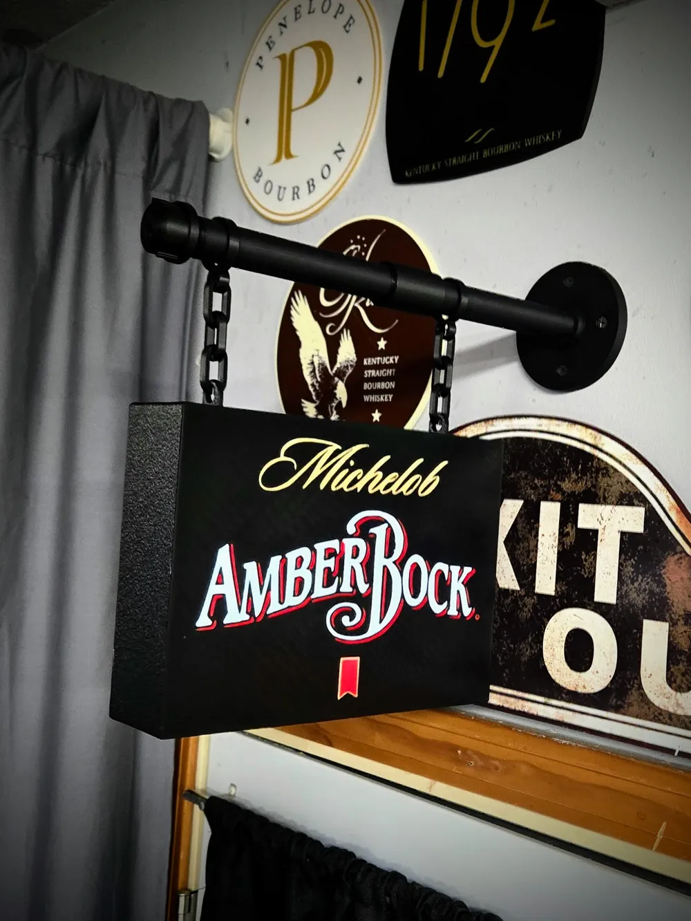 2-Sided Hanging Amber Bock & Faux Pipe Mount - Free 3D Print Model ...