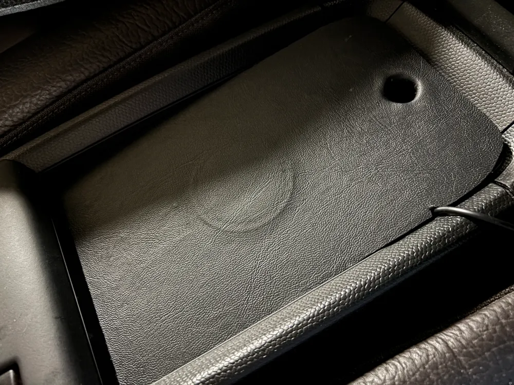 BMW i3 centre console cover w/ MagSafe Remixed by m8s MakerWorld ...