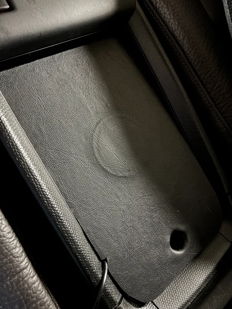 BMW i3 centre console cover w/ MagSafe Remixed by m8s MakerWorld ...