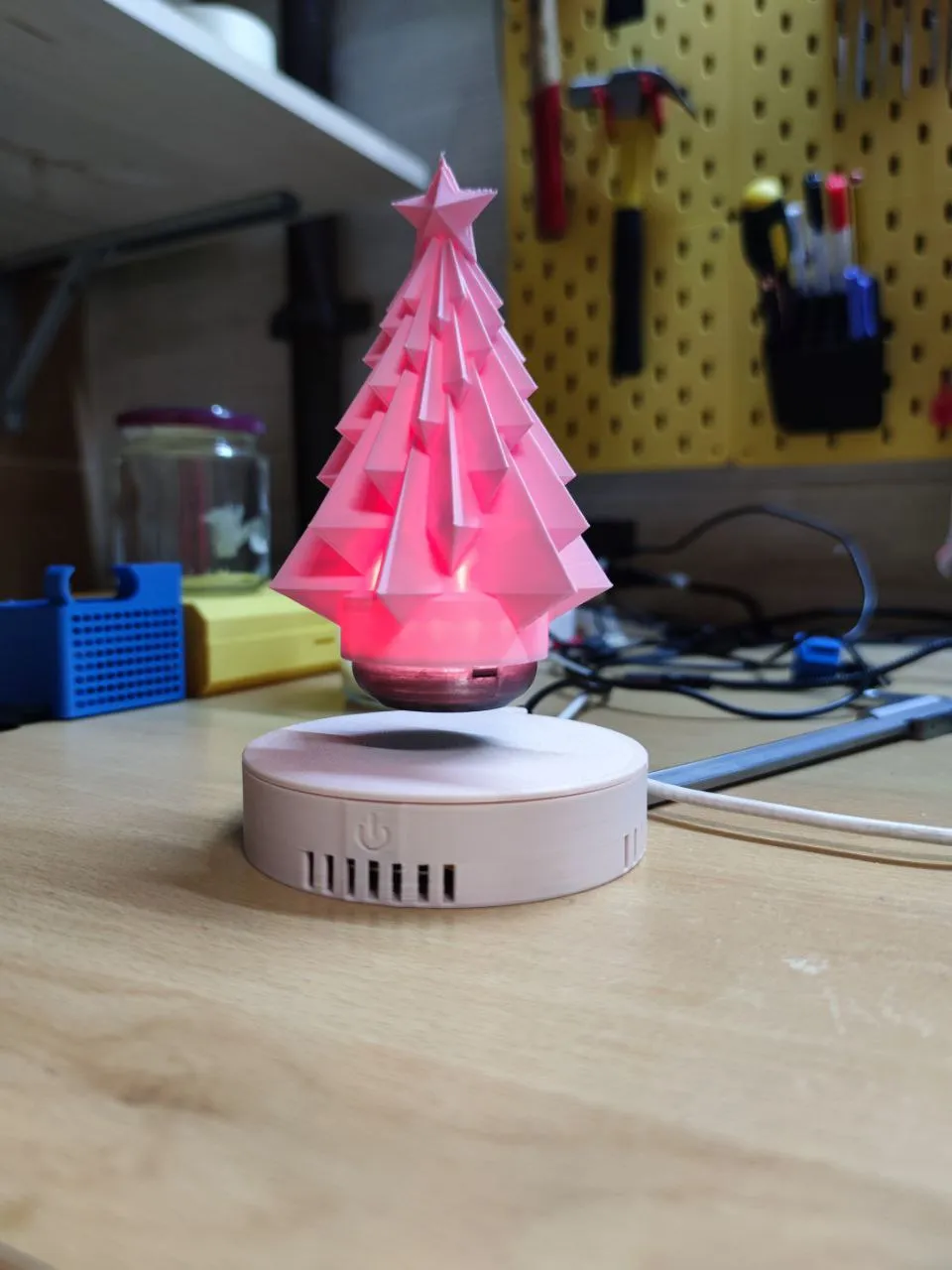 Maglev Christmas Tree – 3D Model - Free 3D Print Model - MakerWorld