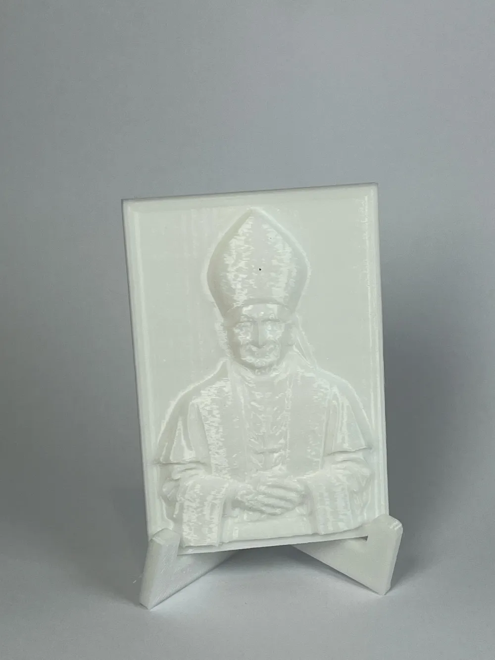 pope LEO XIV Portrait plaque - Free 3D Print Model - MakerWorld