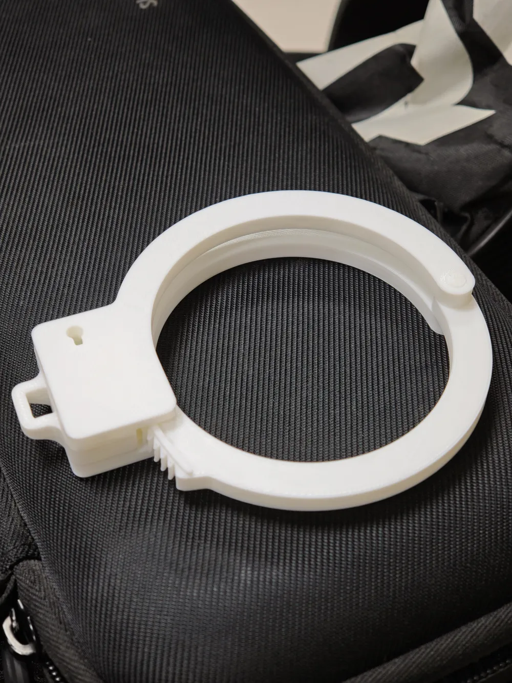 Sturdy Handcuffs V2 - Free 3D Print Model - MakerWorld