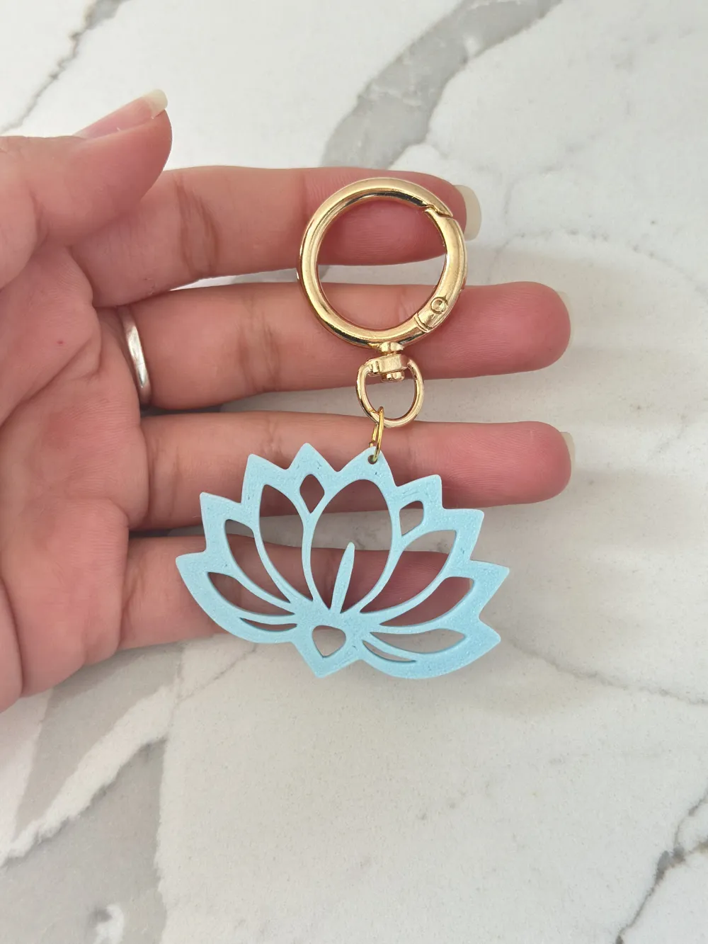Lotus Keychain - Free 3D Print Model - MakerWorld