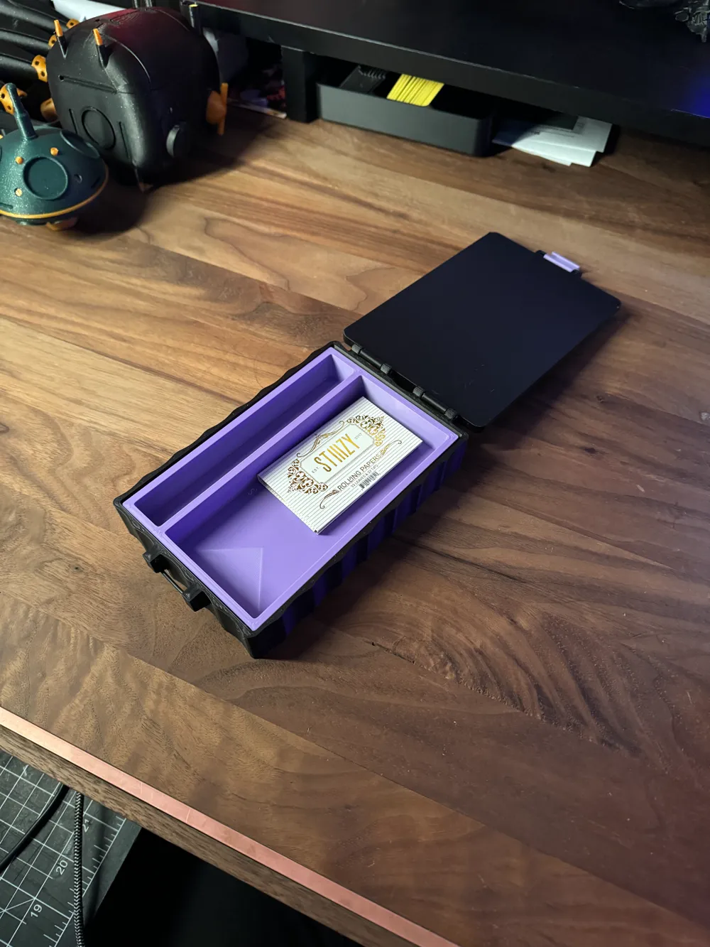 Minimalistic Rolling Tray W Lid by Melted Plastic - MakerWorld