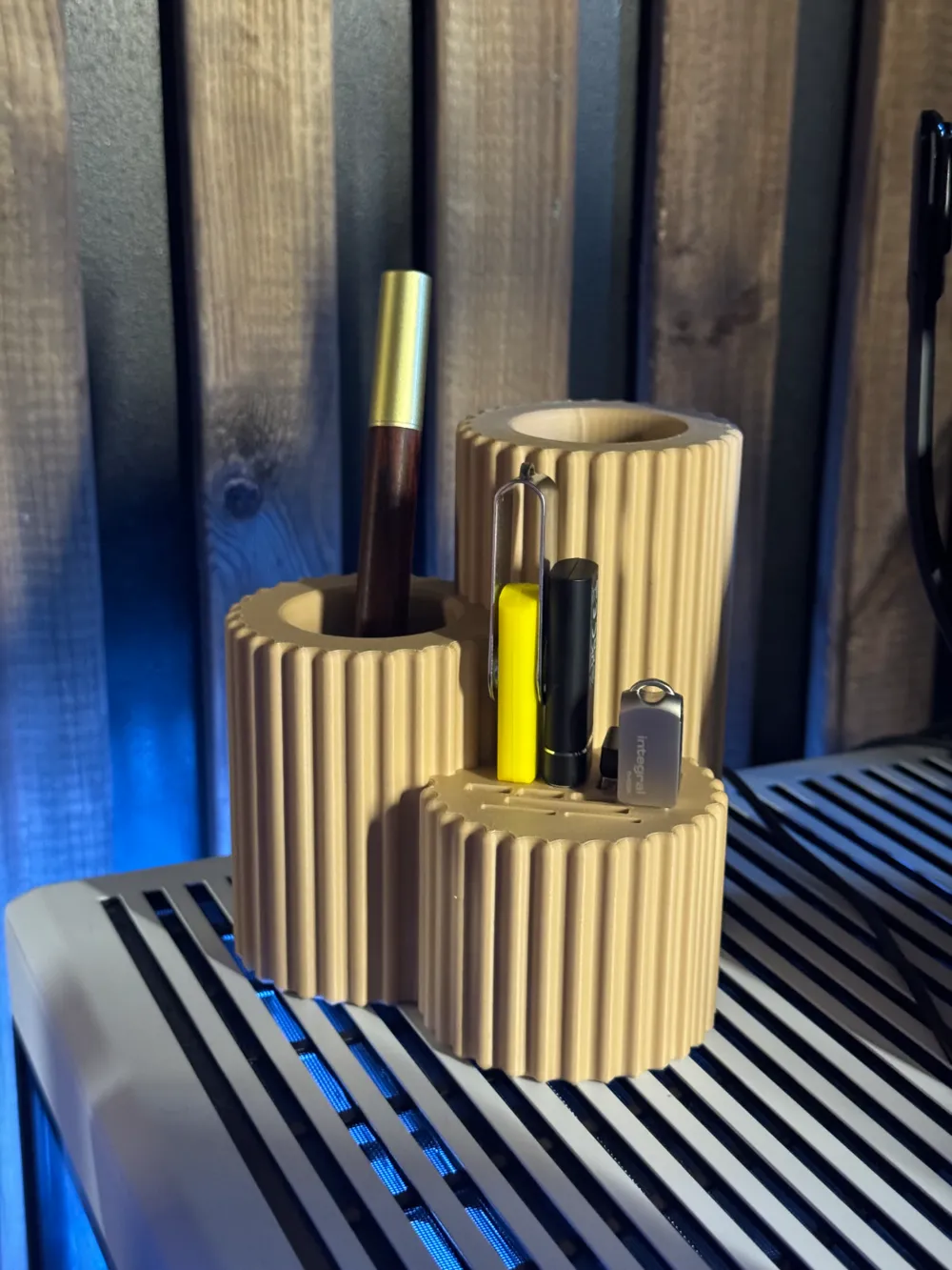 Modern Desk Tidy Organizer with USB & SD Slots by SG3D - MakerWorld