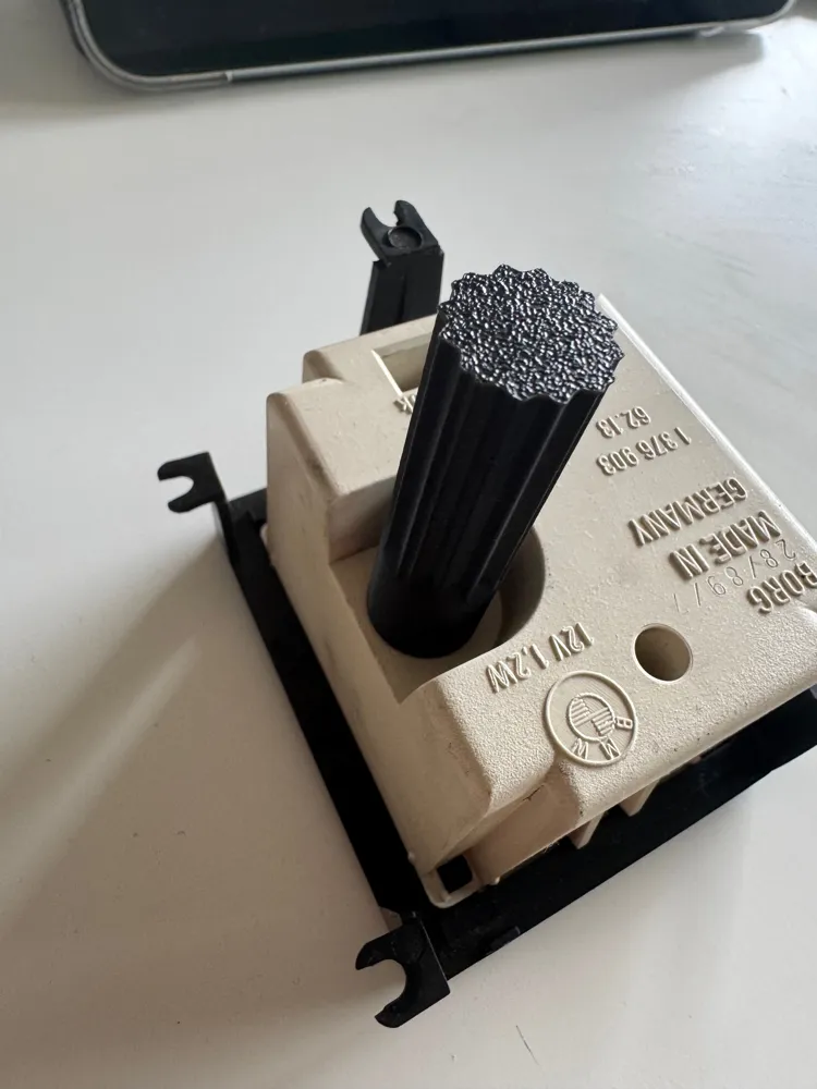 BMW e24, e34, e30 bulb removal tool - Free 3D Print Model - MakerWorld