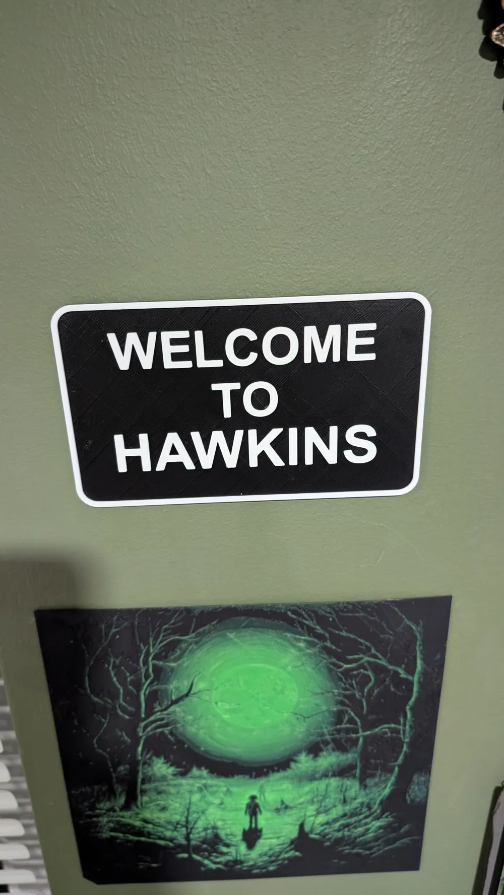 Carteles de bienvenida a Hawkins. Varios tamaños. - Modelo de impresión ...