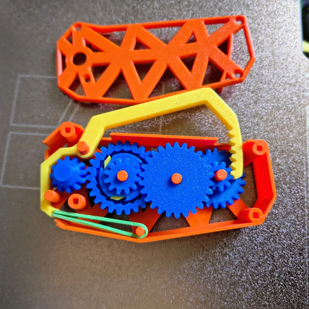 Squeeze fan by leny8988 MakerWorld: Download Free 3D Models