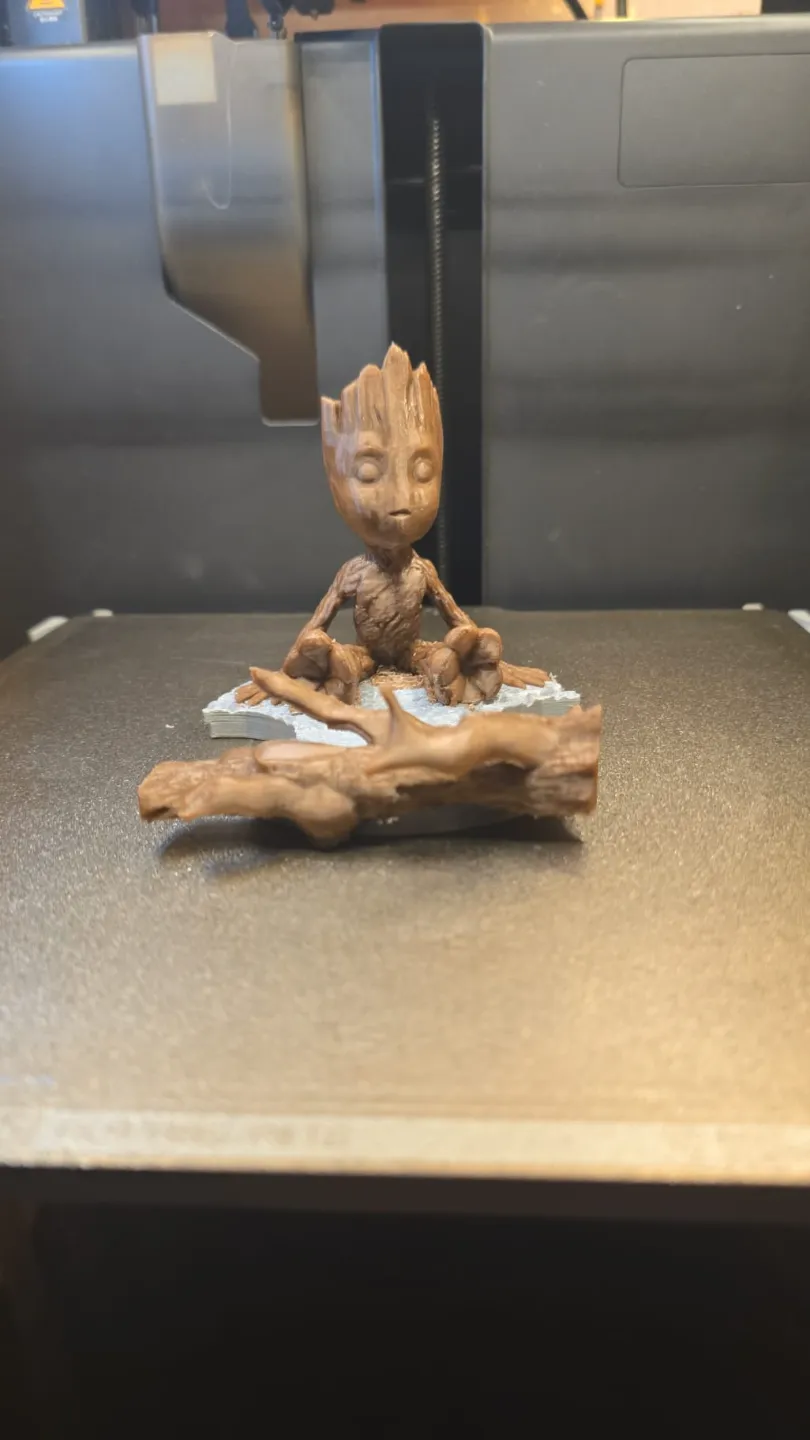 Groot sitting by 3D_TommyK86 - MakerWorld