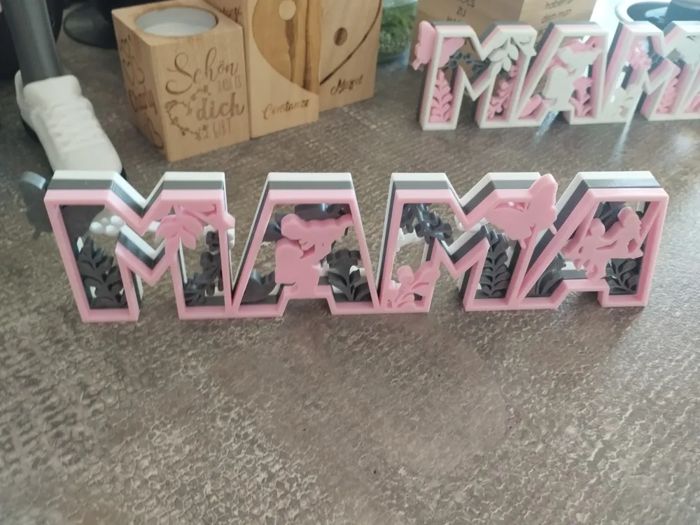 Mamá: escudo de tres capas para colocar por marcel.c1901 MakerWorld: Descarga Modelos 3D Gratuitos